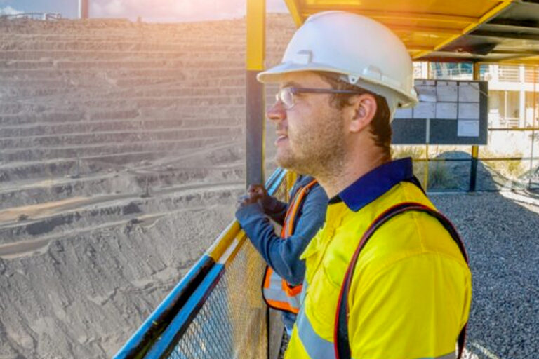 Hochschild Mining anuncia investimento de R$ 1 bilhão em Goiás para ...